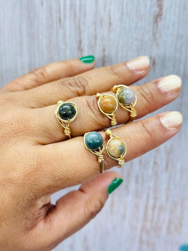 Hand-twisted wire ring w/ stone | Ecotienda La Chiwi